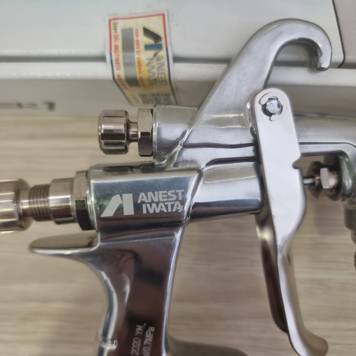 Súng phun sơn Anest IWATA W101-132P